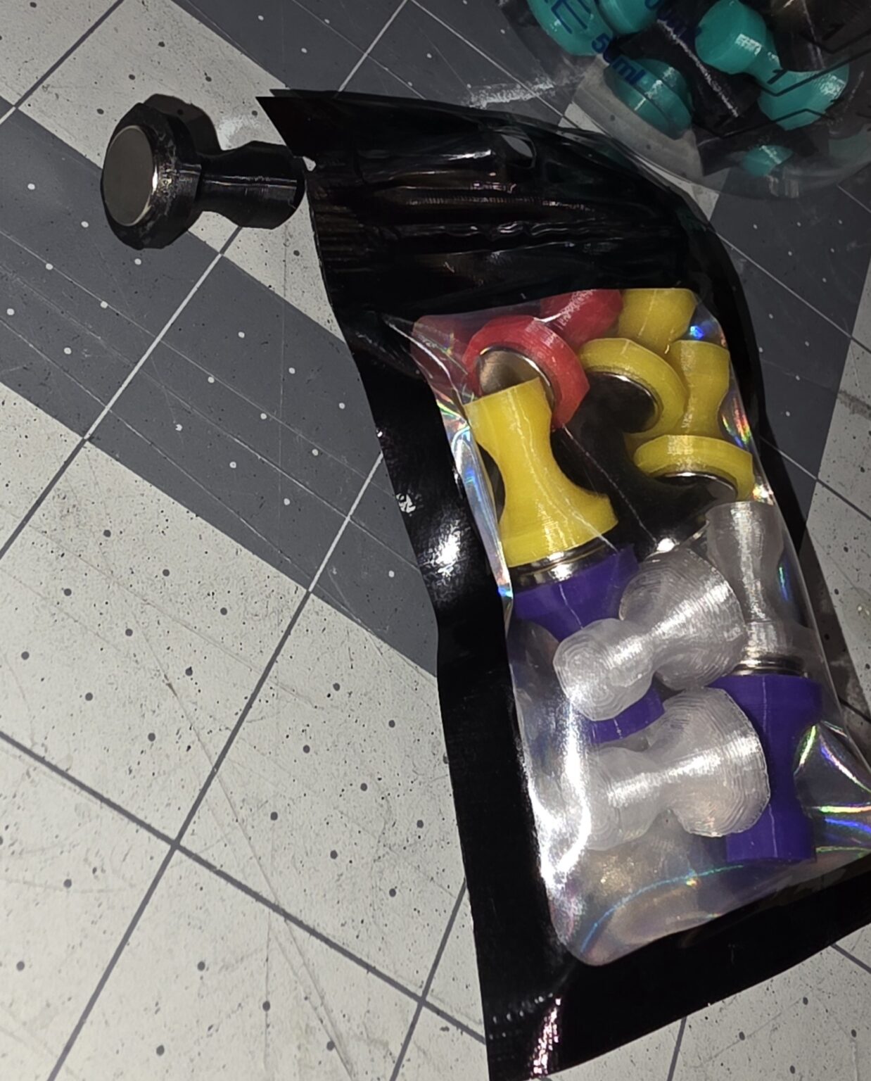 Magnetic Pawns – Mike’s Airbrush